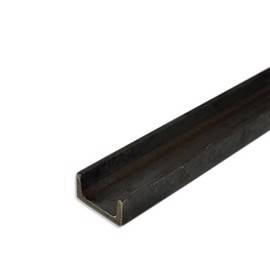 Acier en U de différents types d’acier découpé sur mesures.